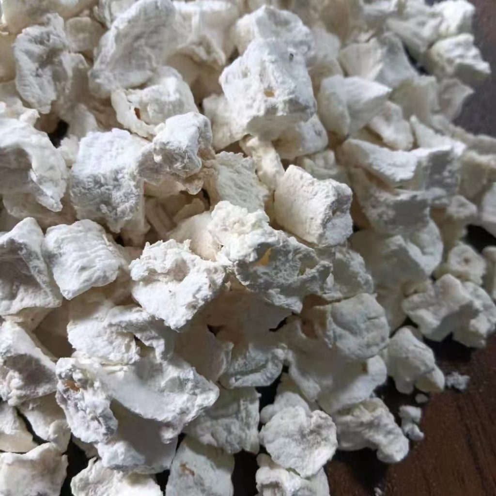 Dehydrated water chestnut slices and diced water chestnuts in syrup ...